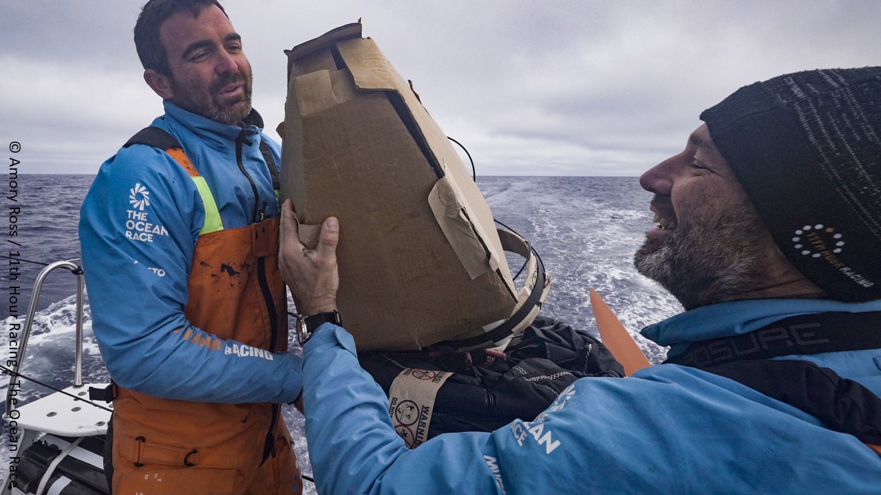 Charlie Enright -"Esta é a segunda bóia de drifter que implantamos na ...